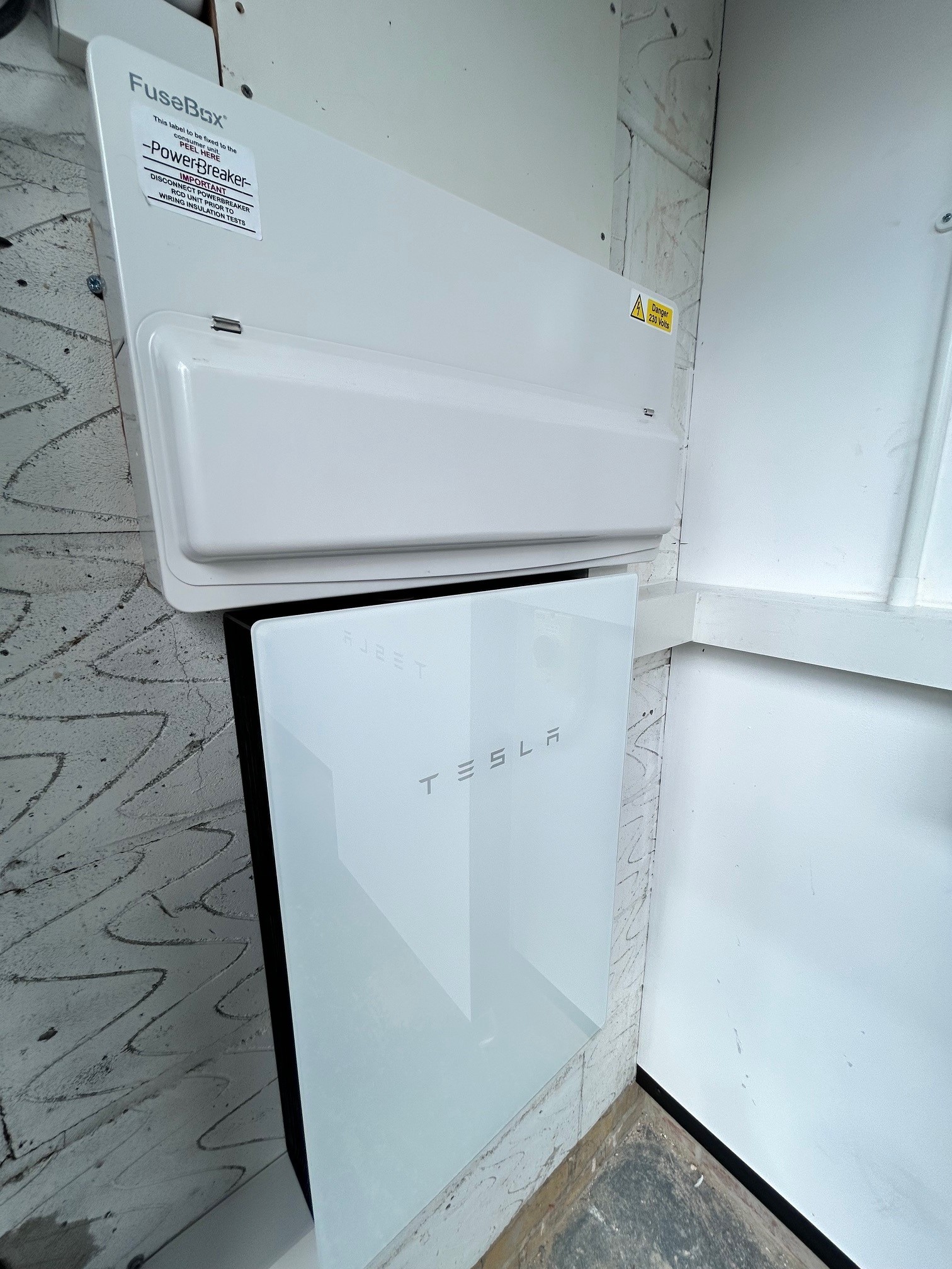 Tesla Powerwall 2 and Gateway Installers.